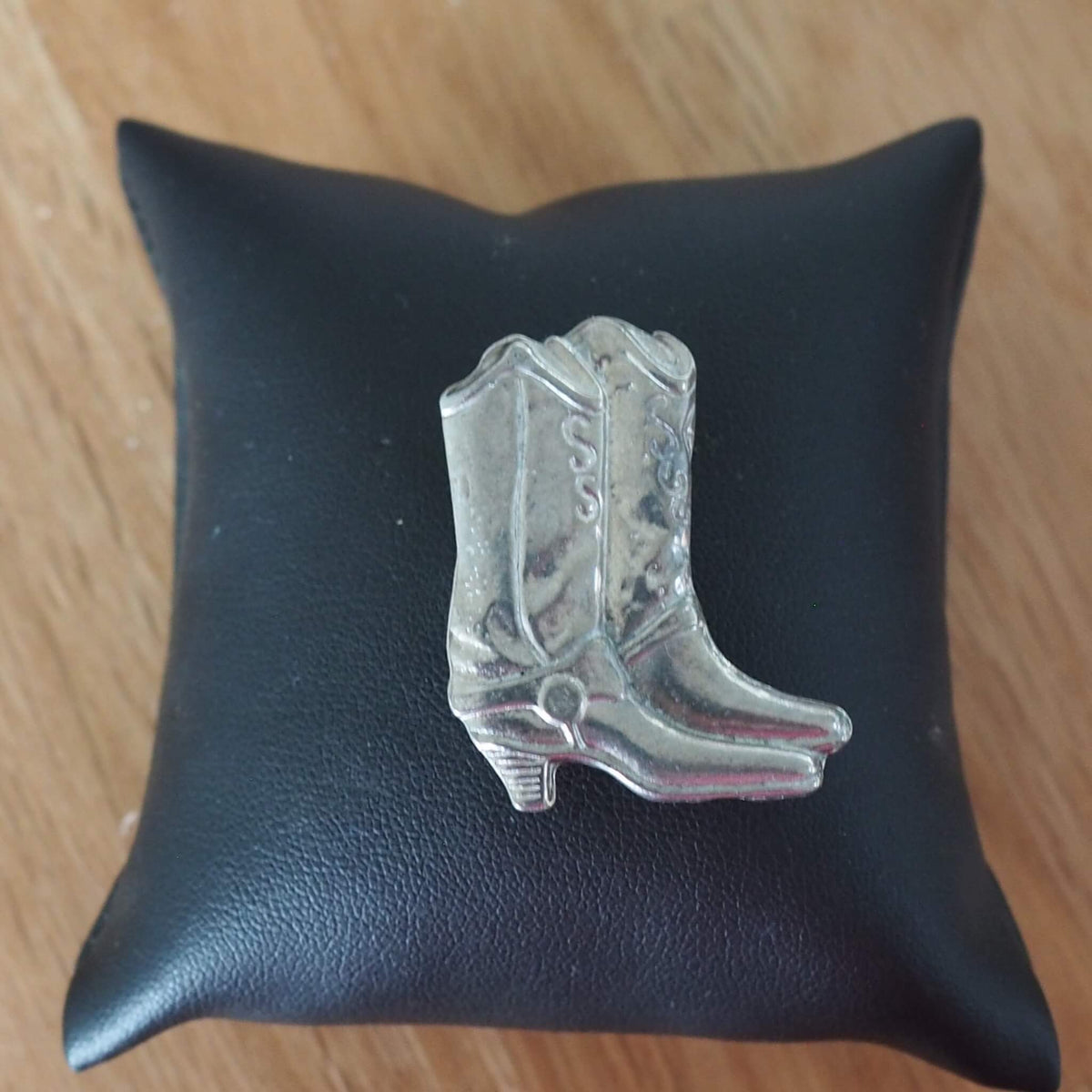 Western Boot Brooch – Exclusively Equine